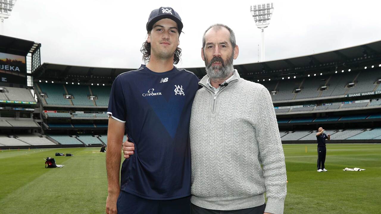 Son-of-a-gun Elliott makes instant impact on debut