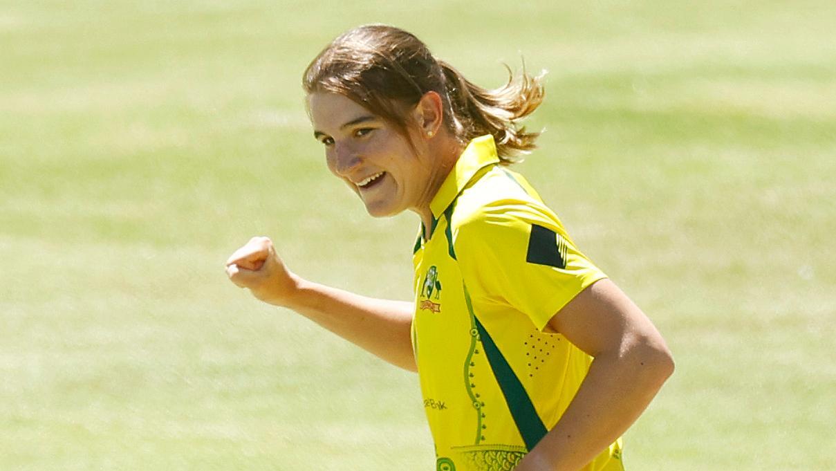 Sutherland shines with career-best haul