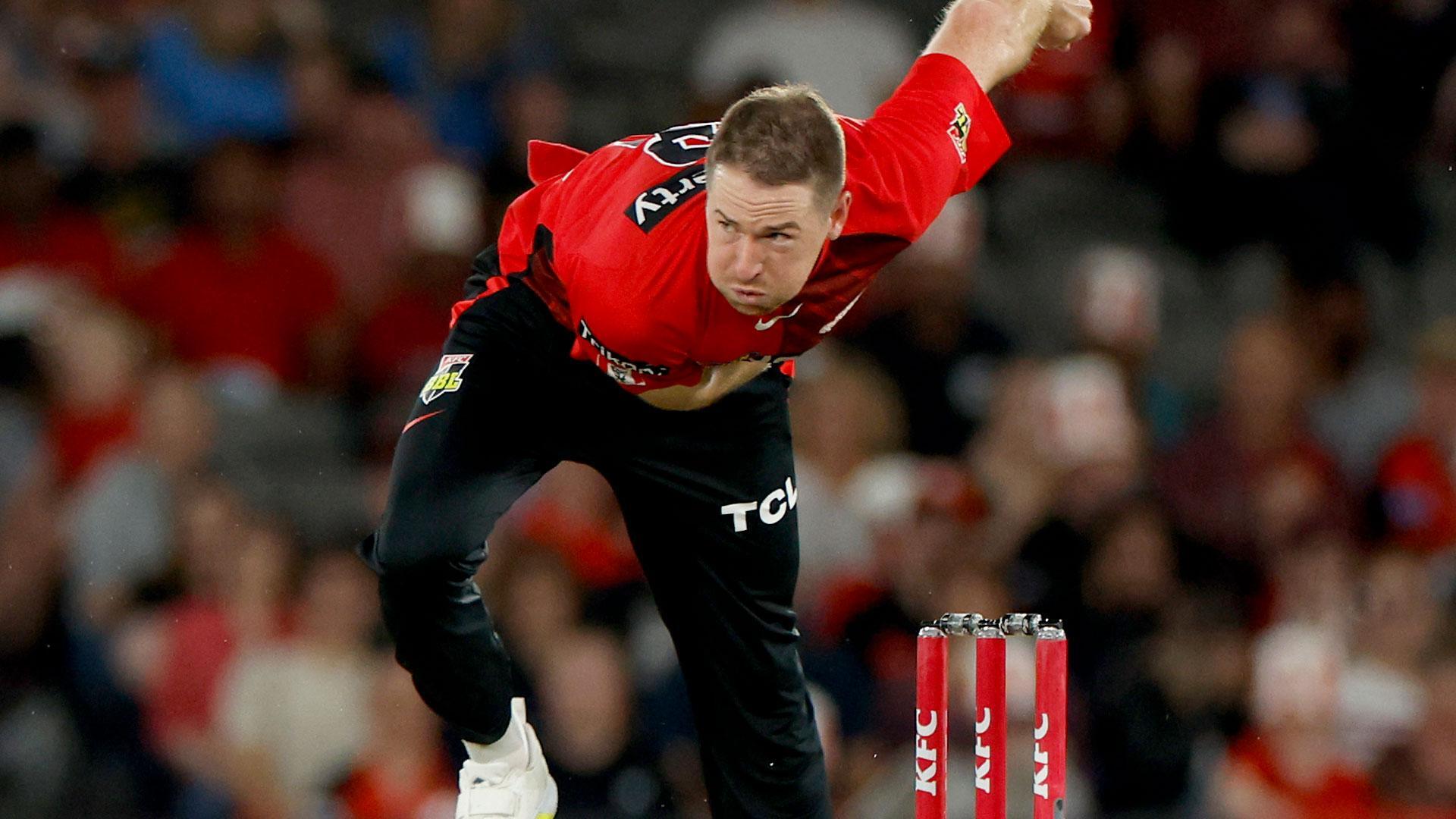Rogers unplayable in perfect maiden over to Head