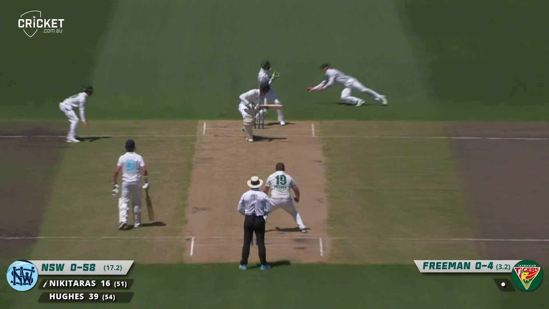 Silk snares a superb one-handed reflex slips catch