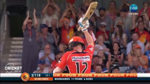 Ian Bell notches half century on BBL debut