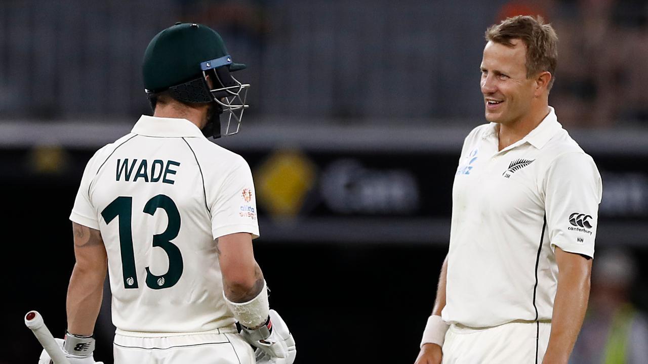 Wade and Wagner go toe-to-toe in epic face-off under lights