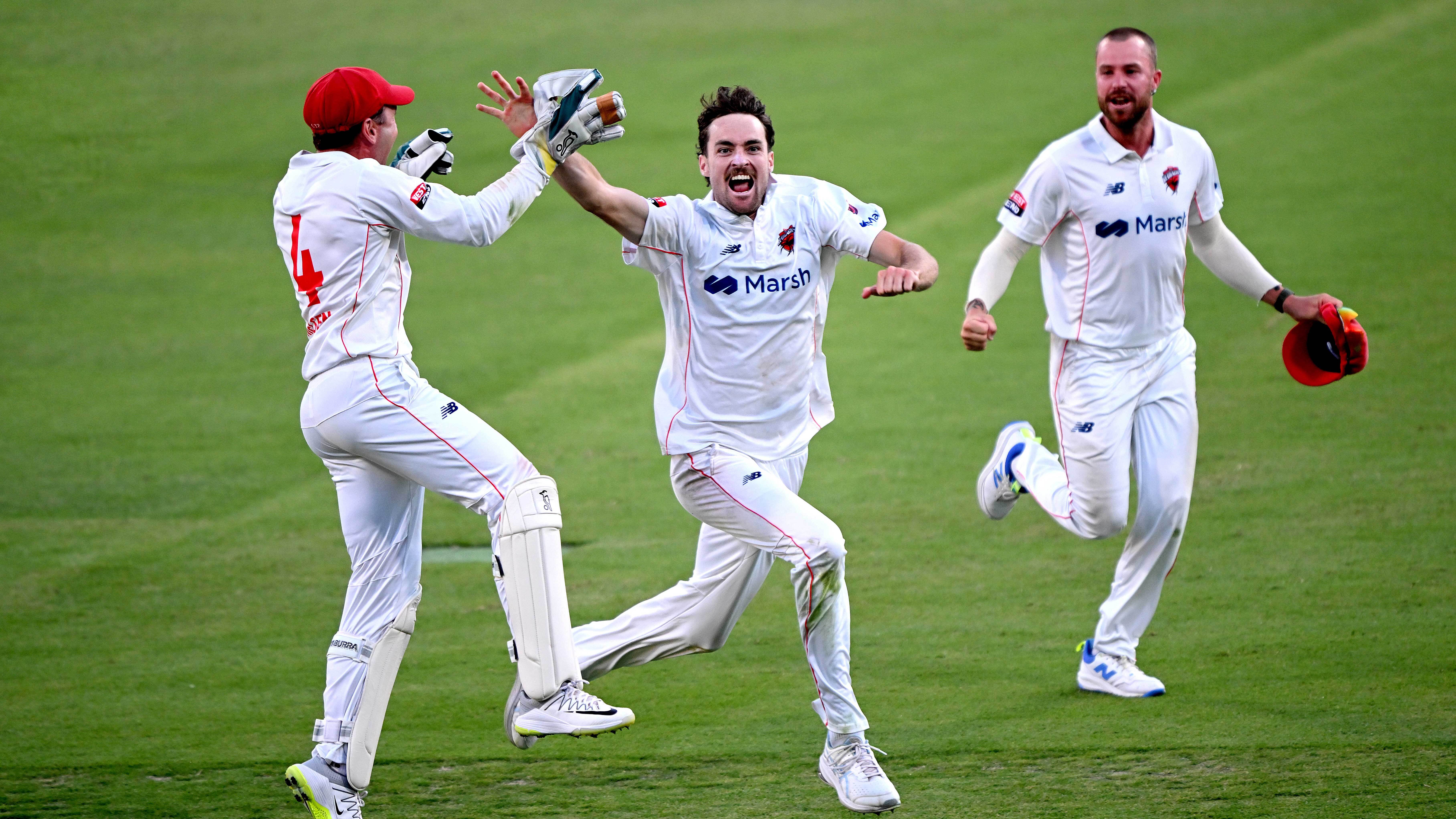 Redbacks snatch Gabba thriller after Queensland collapse | cricket.com.au