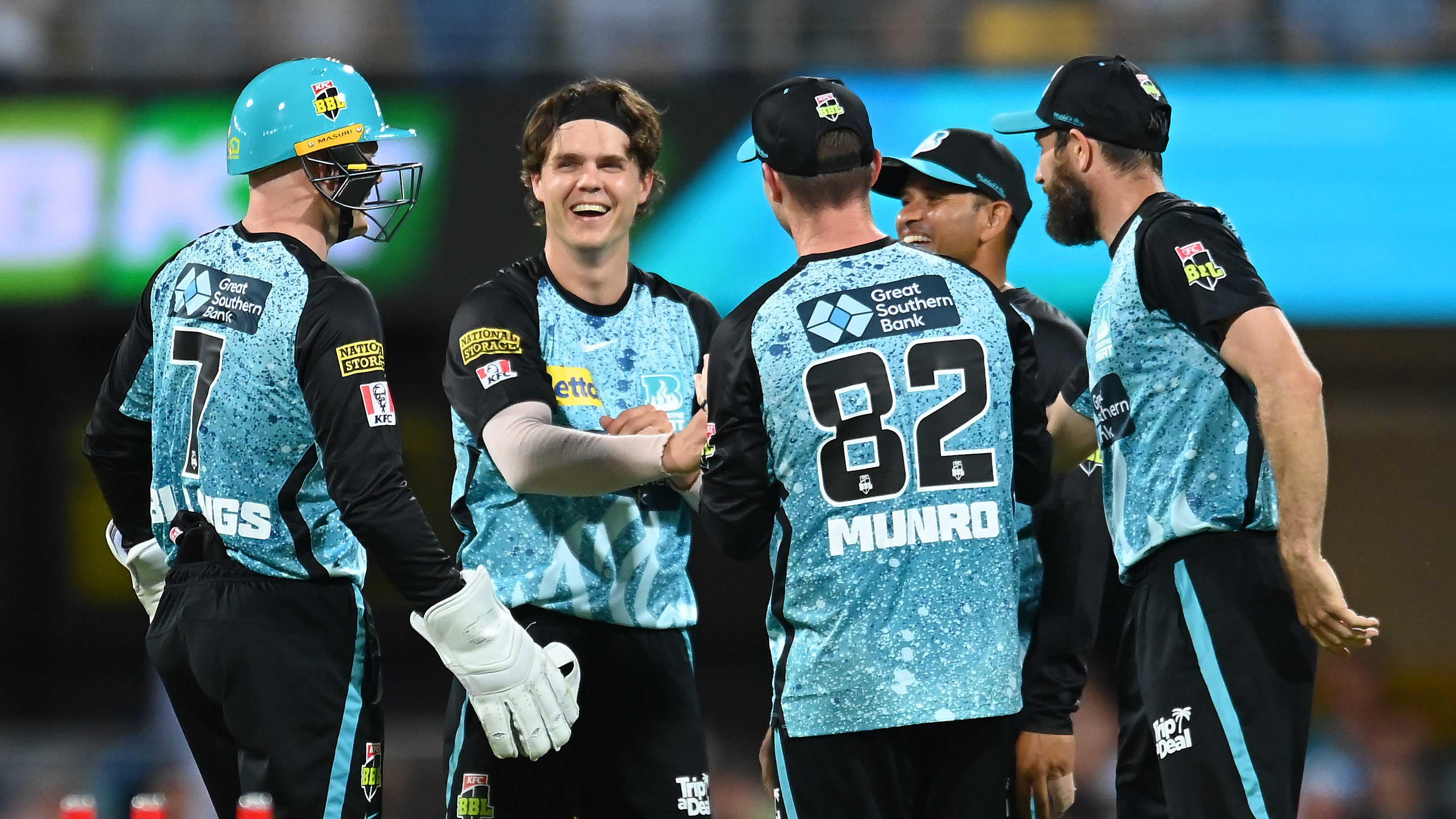 Swepson's three spins Heat to opening night victory