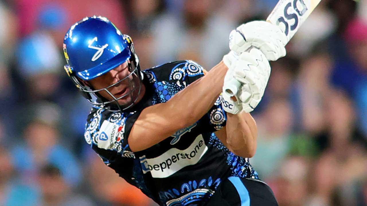 Lynn delivers clean hitting to lift Strikers
