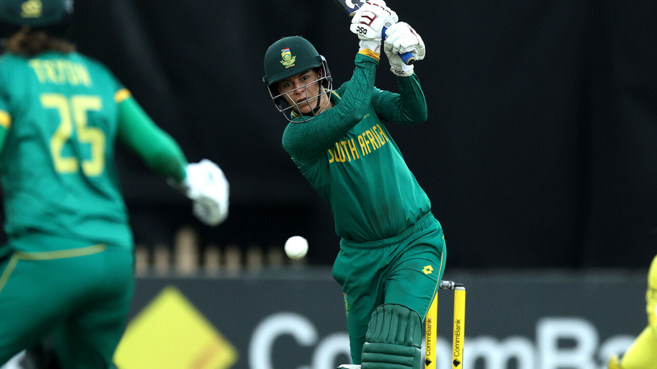 Classy Kapp lifts Proteas with sparkling fifty