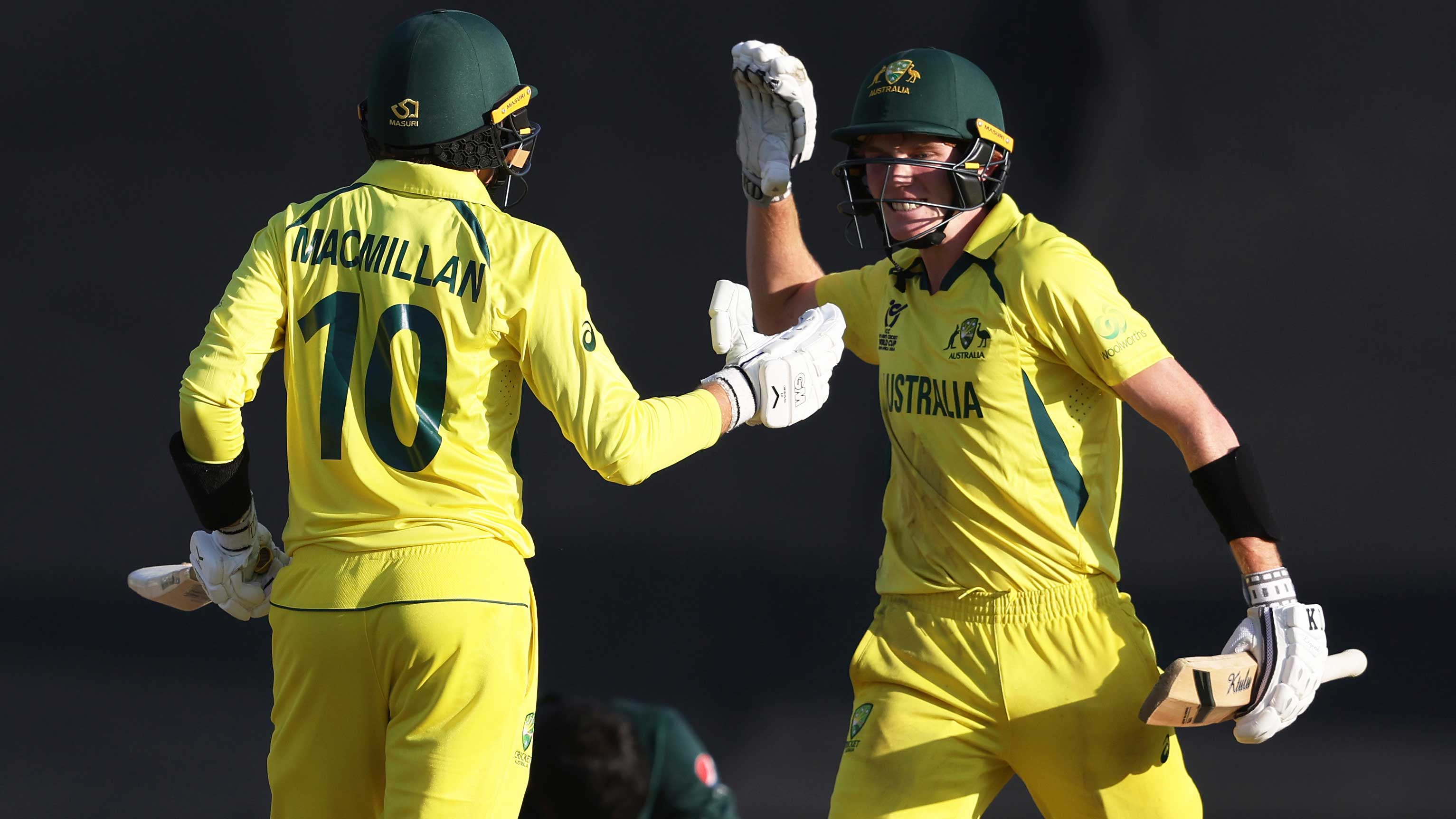 Aussies clinch thrilling semi-final win over Pakistan | cricket.com.au