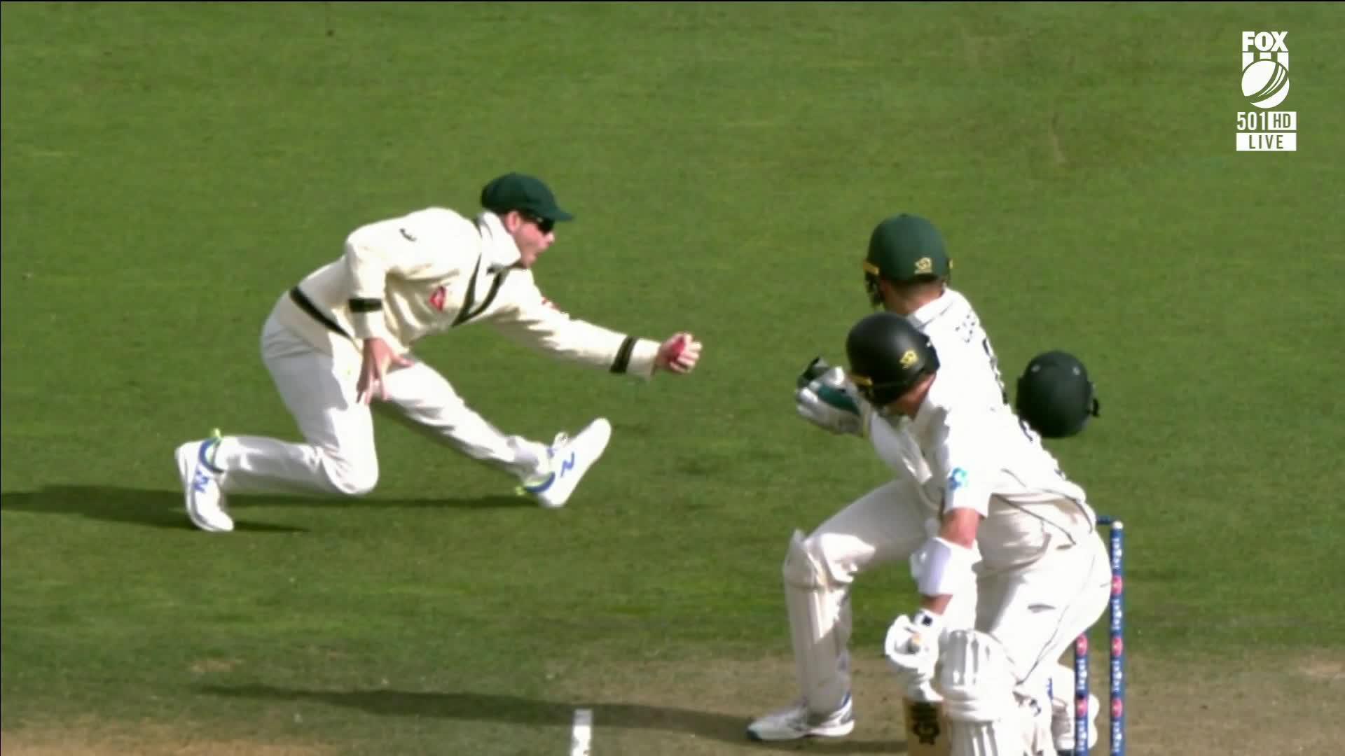 Smith snares super reflex grab with left hand