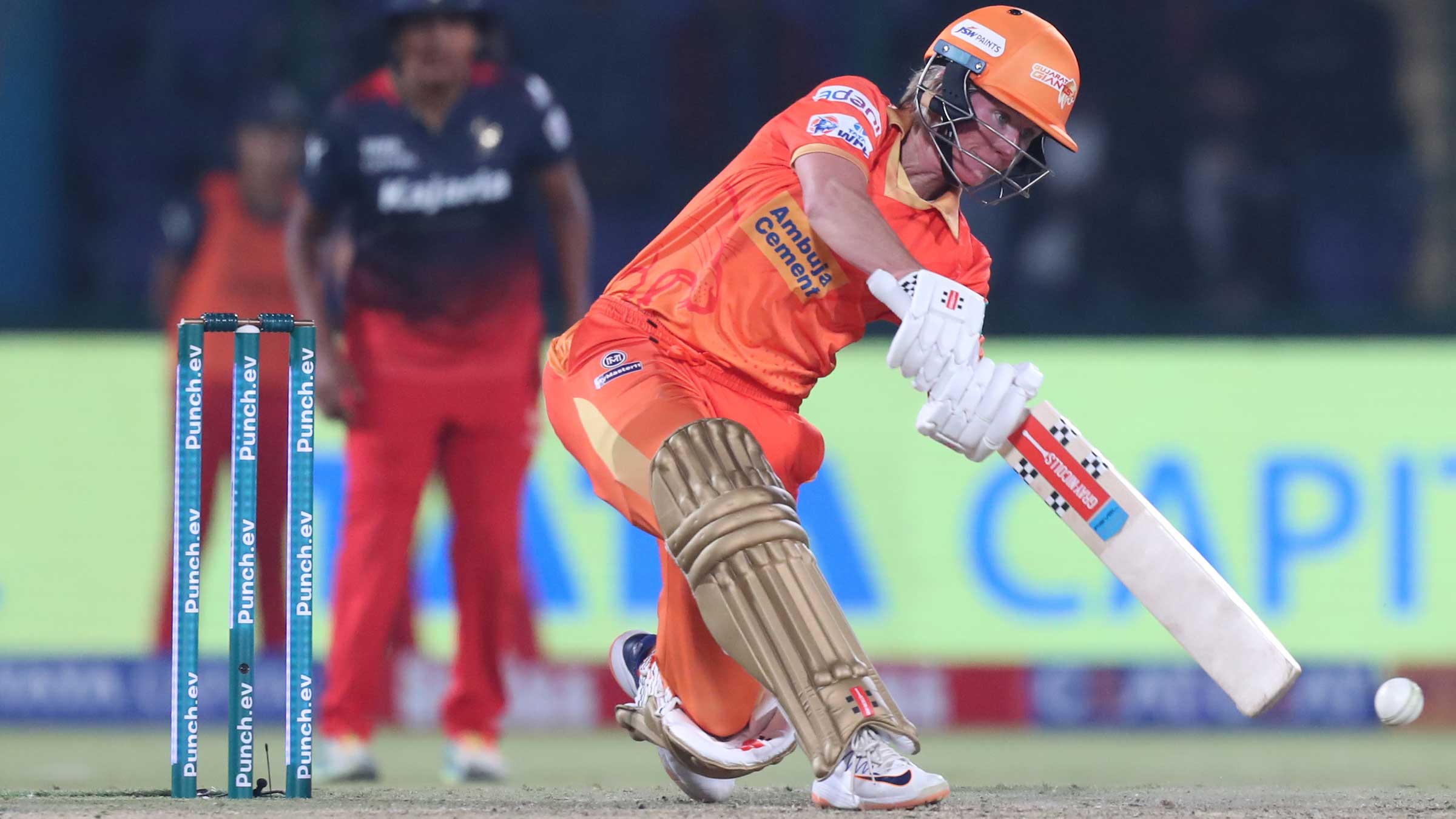 Mooney blasts from slump with match-winning knock | cricket.com.au