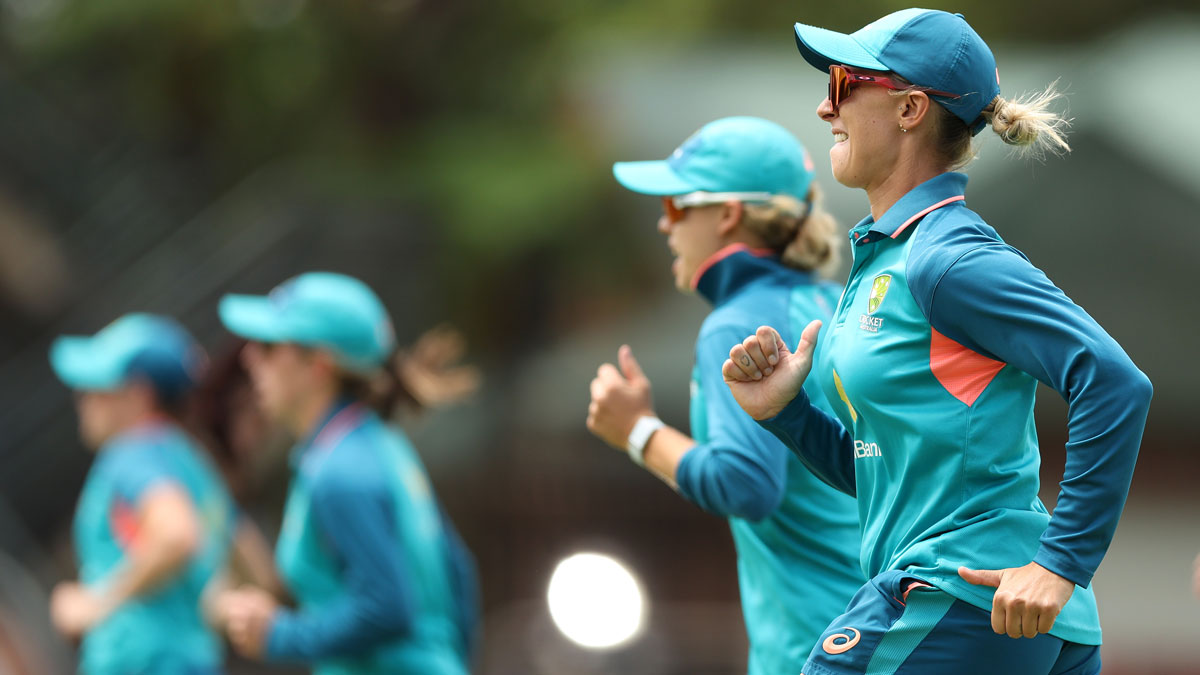 Laura Jolly - Journalist Profile - Intelligent Relations