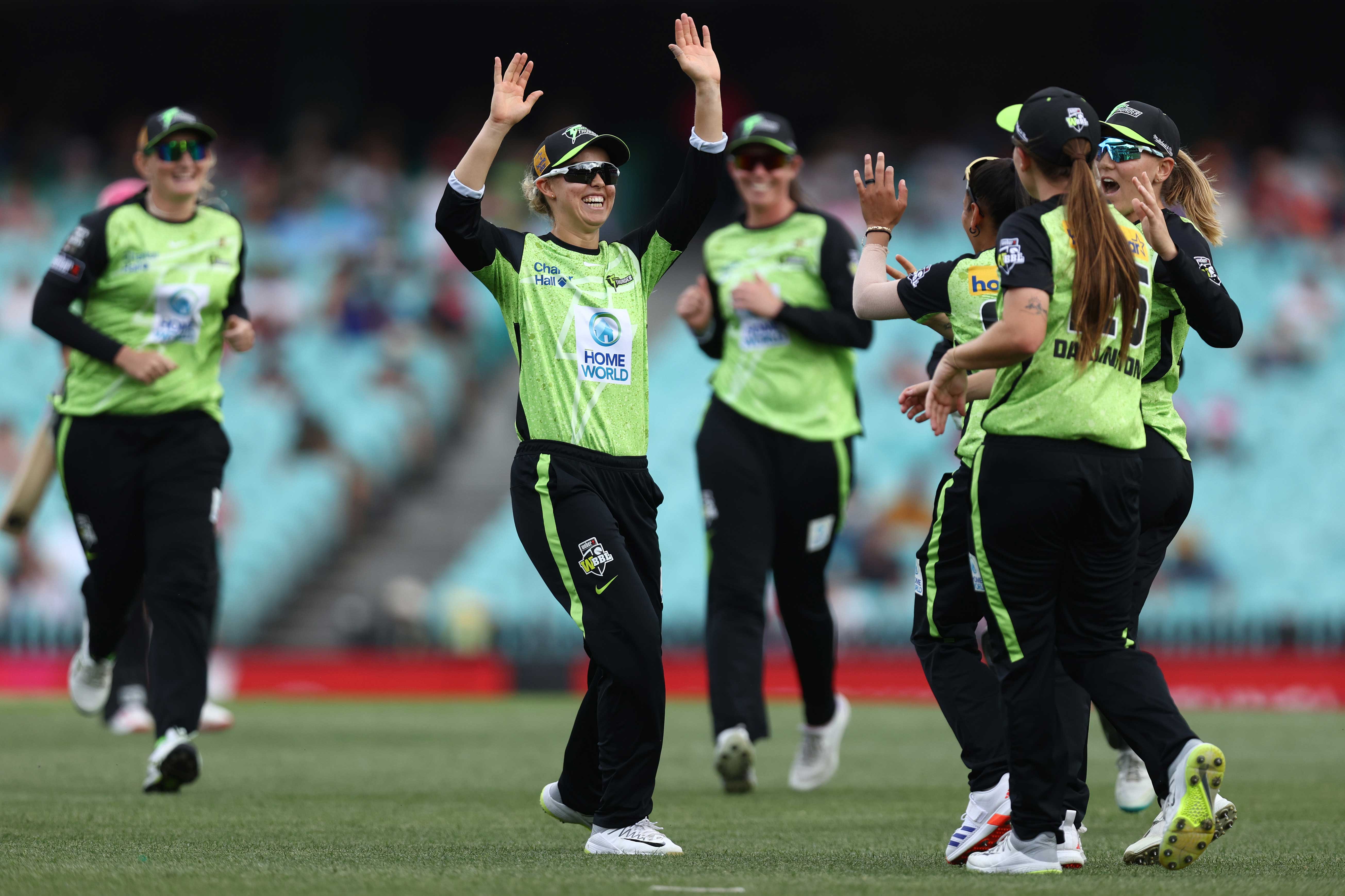 Thunder take win and bragging rights in Sydney Smash | cricket.com.au