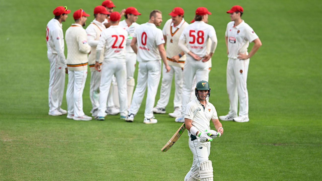 Redbacks strike late to leave Tasmania in trouble | cricket.com.au