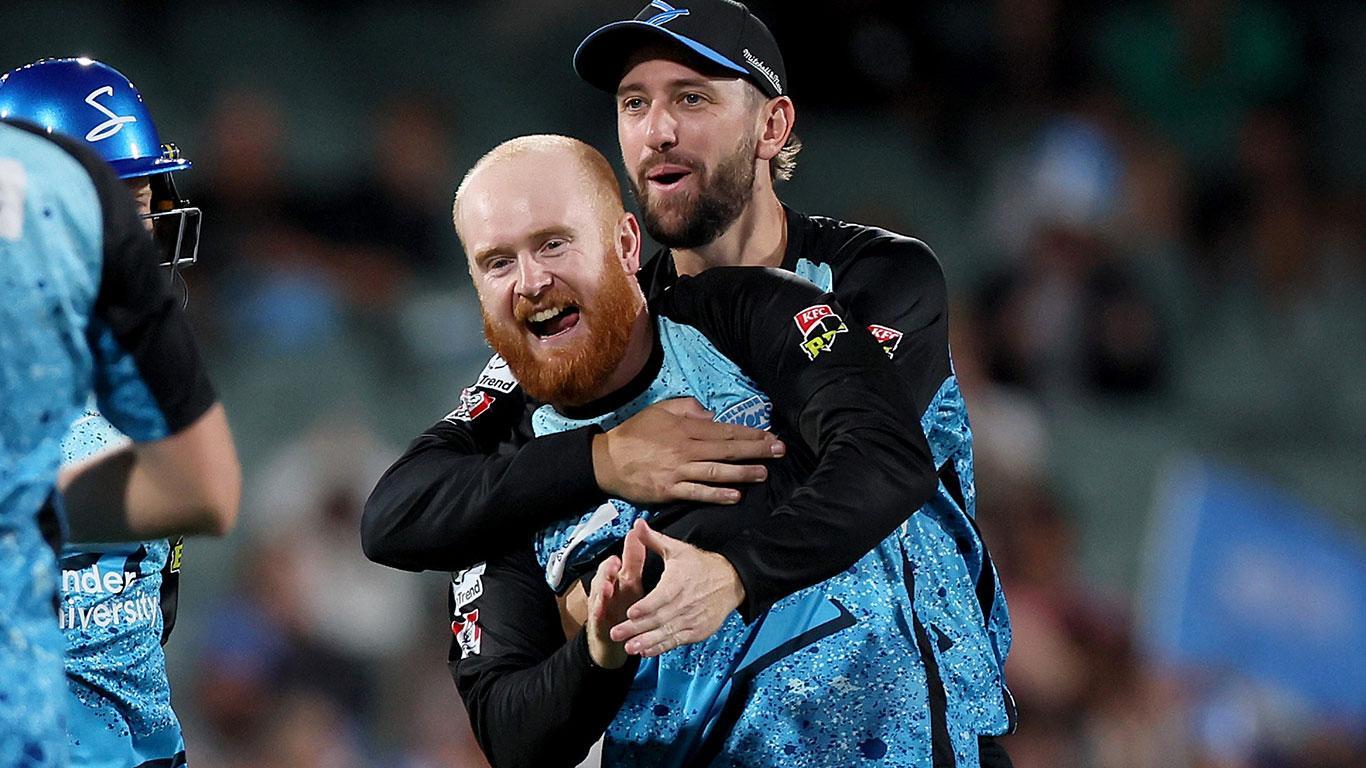 Comeback king Pope inspires Strikers to top win