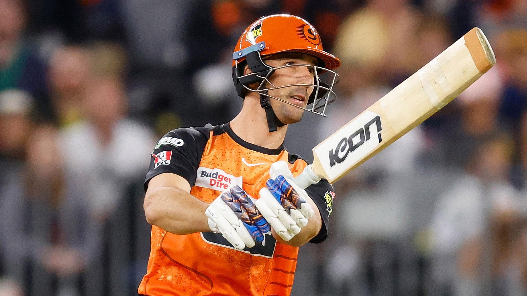 Hobson puts crowd in a frenzy with game-changing cameo
