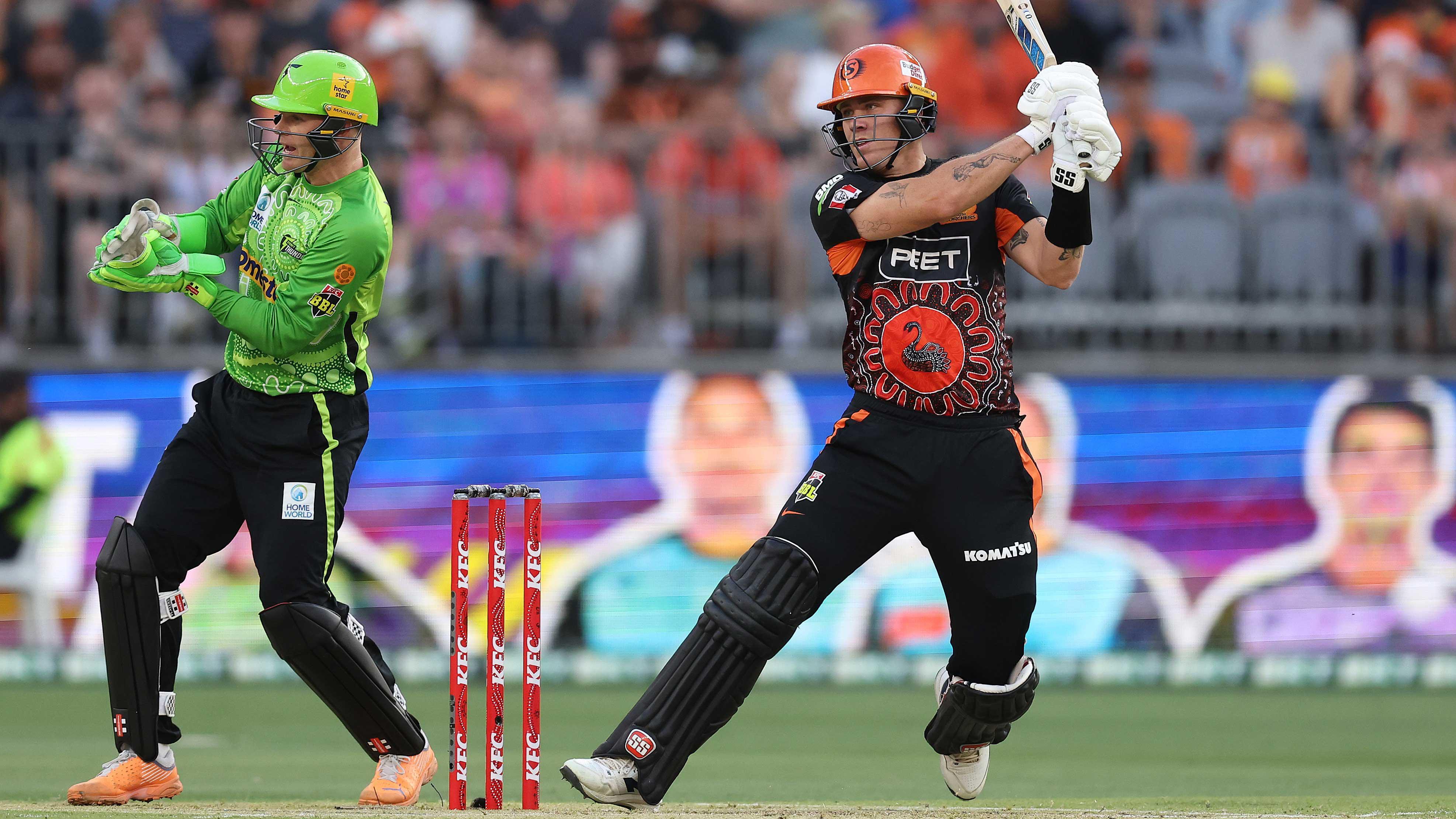 Finn Allen finds top gear in Perth