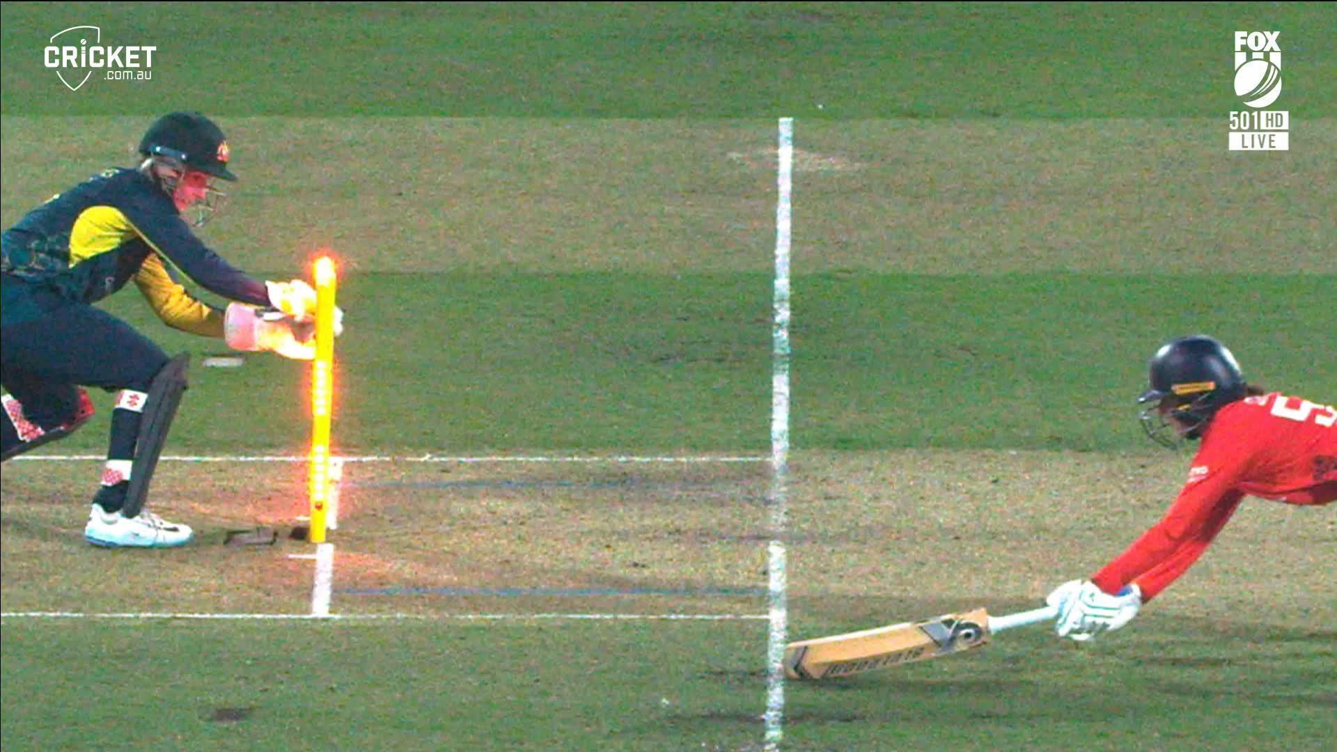 Perry's athletic brilliance causes wicket out of nothing