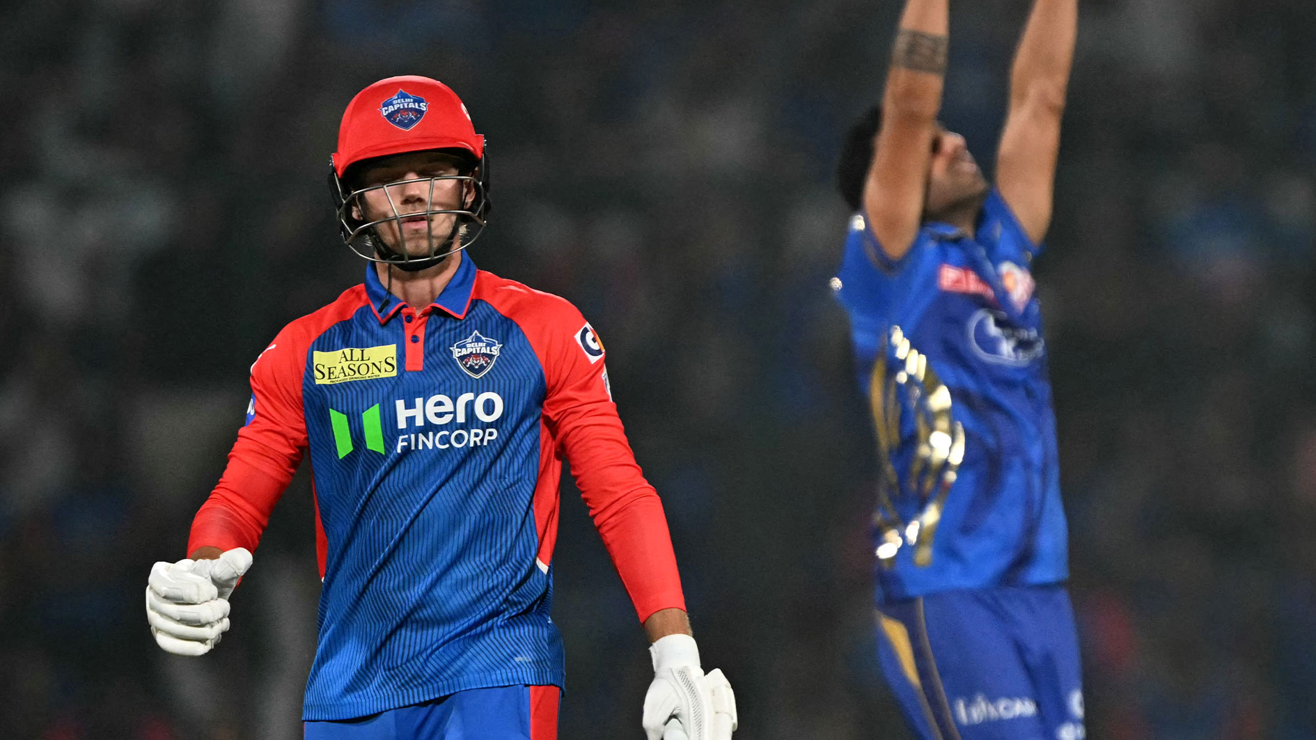 Starc's Capitals suffer first defeat, Kohli leads RCB chase | cricket ...