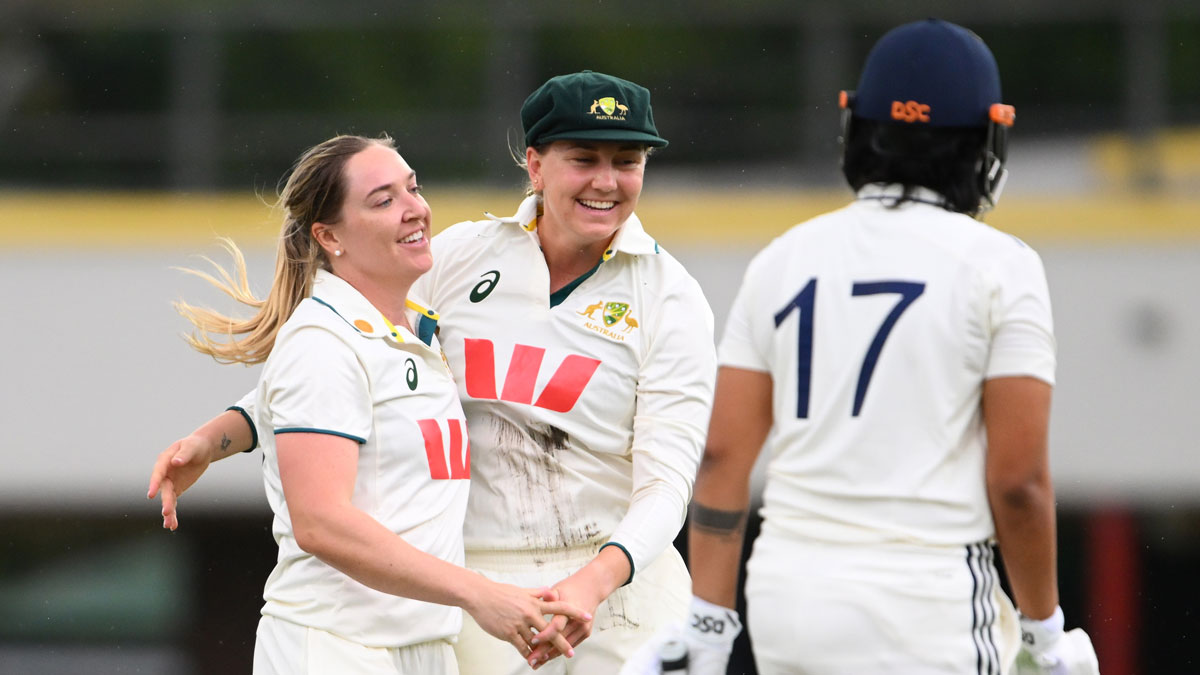 Prestwidge's early burst leaves India A wobbling on wet day one ...