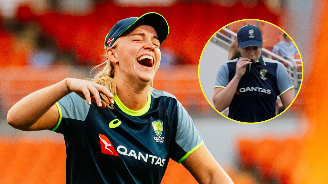 Inner Circle: Kim Garth mic’d up in the warm-up