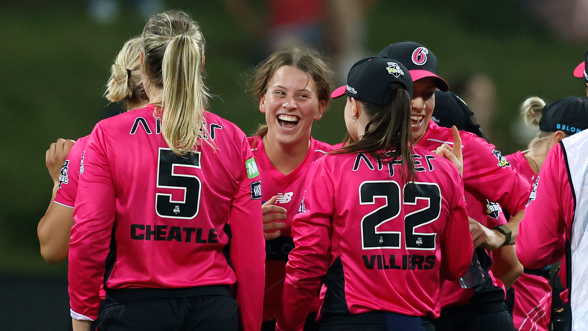 Sixers dominate Sydney Smash as 16-year-old Bray shines with hat-trick ...