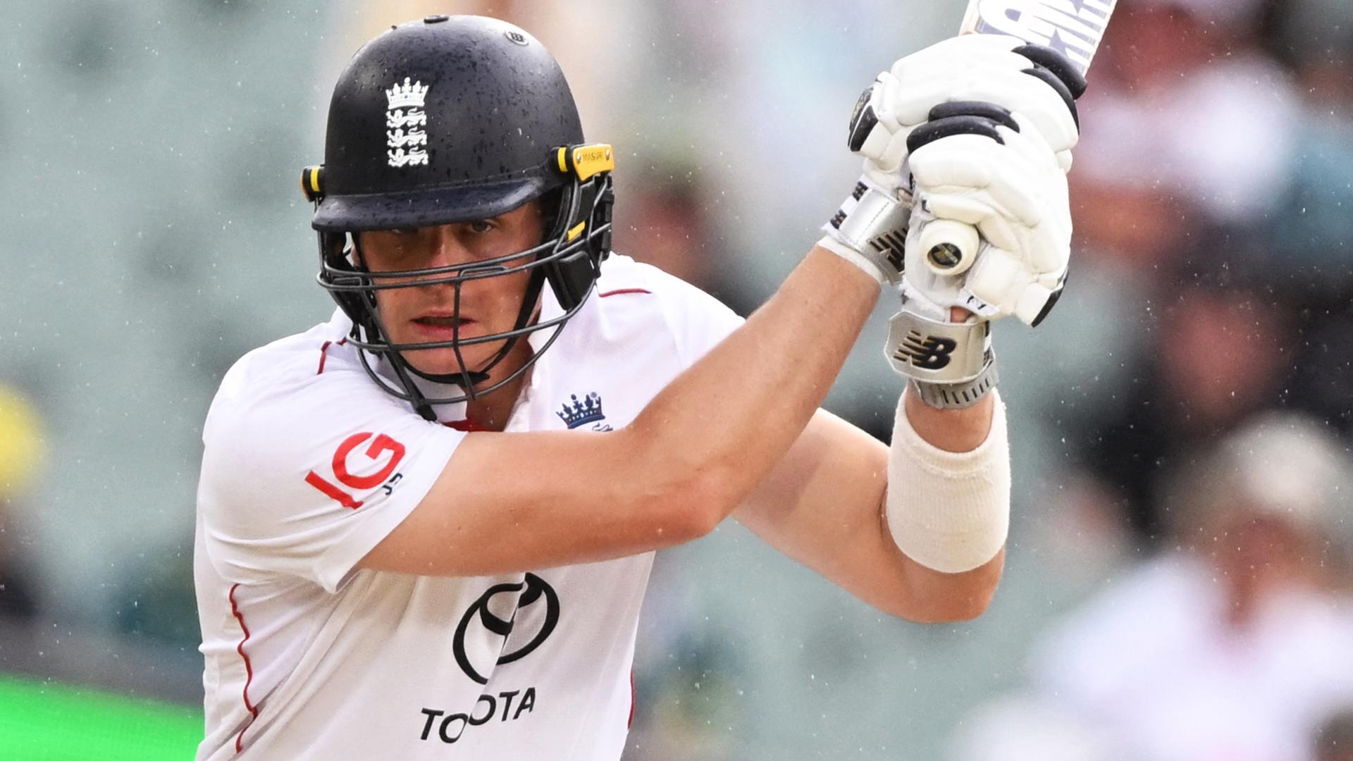 Jamie Smith blazes rearguard half-century
