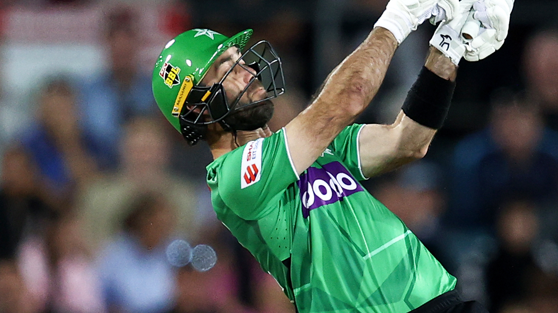 Glenn Maxwell sends his 150th Big Bash six OUT of the stadium!