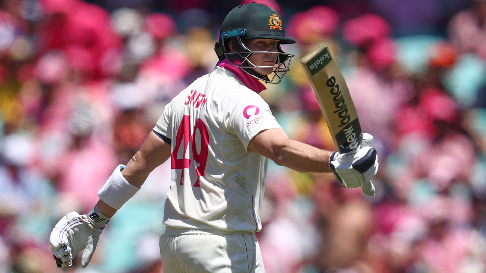 LIVE BLOG: Smith passes 50 as Aussies close on England total | cricket ...